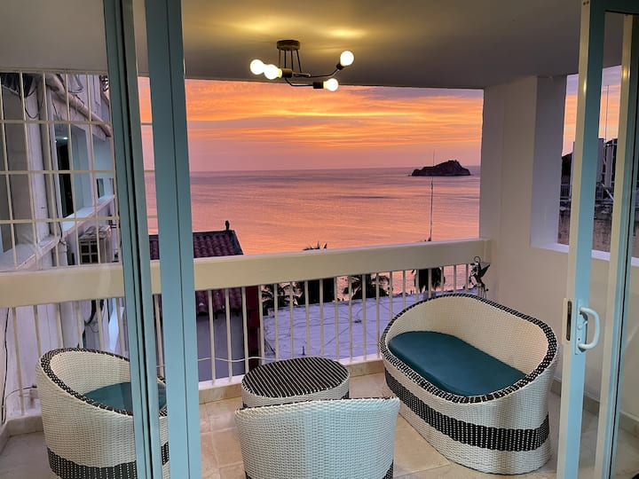 Frente A La Playa, Con Terraza  Y Vista Al Mar . - Santa Marta, Colombia