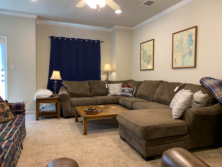 Master Bedroom Suite In Townhouse On Main - Lubbock, TX