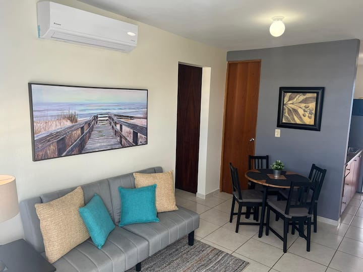 Casa María 2br Apt W-balc. Desinfected - Levittown