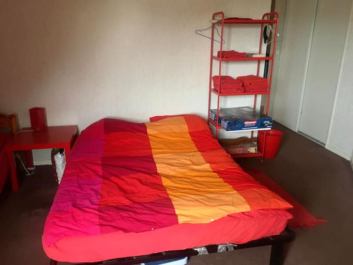 Grande Chambre En Centre-ville Avec Petit-déjeuner - Le Rheu