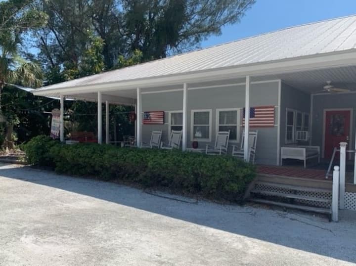 Welcome To Our Historic Florida Beach Home - Holmes Beach, FL