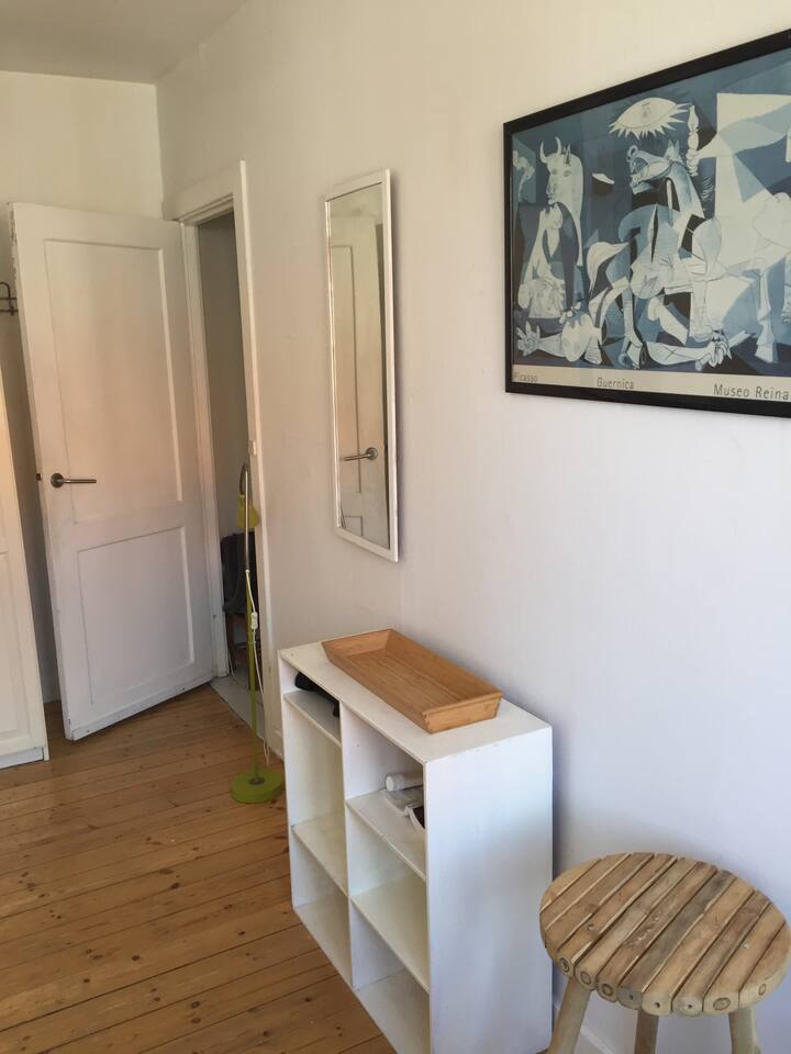 Nice And Simple Room - Copenhague