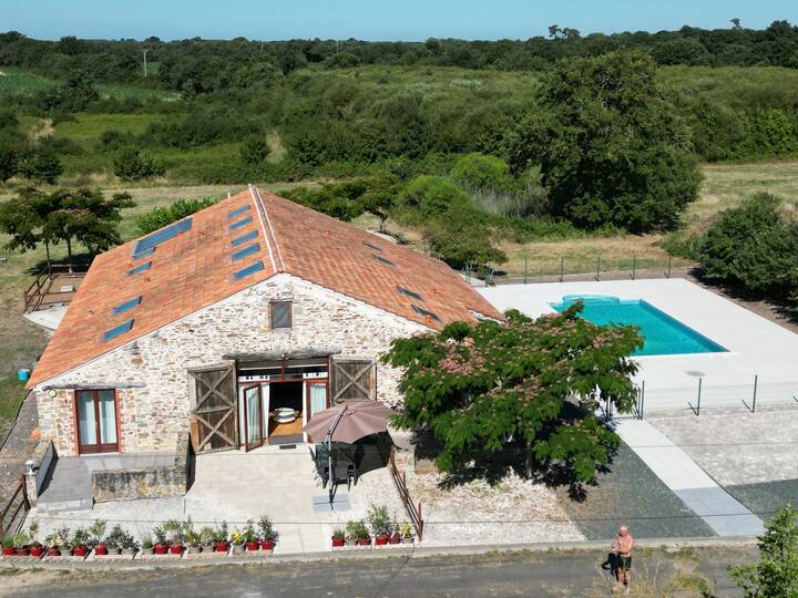 Le Village Du Bois: La Lumiere Est - Jard-sur-Mer