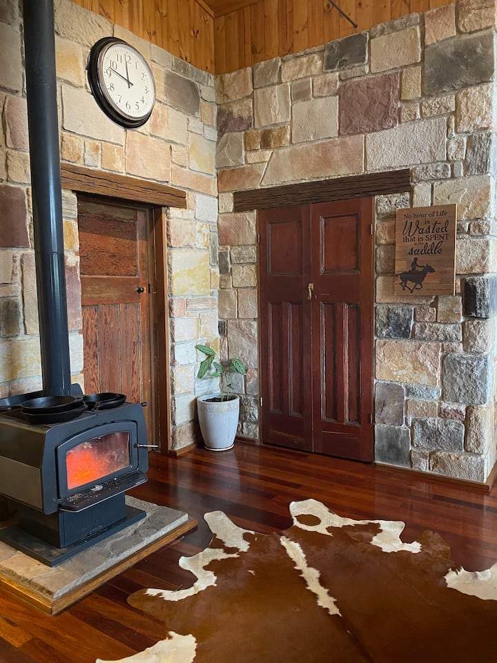 Twin River Ranch - The Main House And The Flat - Coffs Harbour