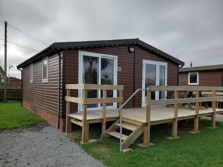 Pine Lodge In Bacton, Norfolk - Norfolk