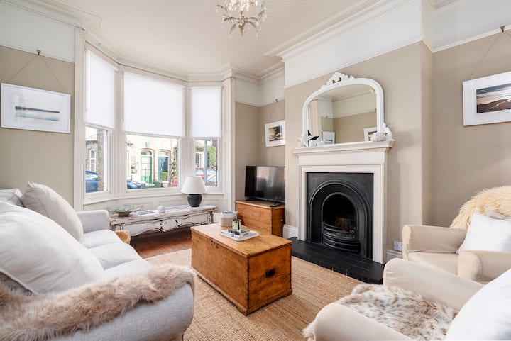 Stylish Victorian Townhouse Near Bishy Rd. & City - York