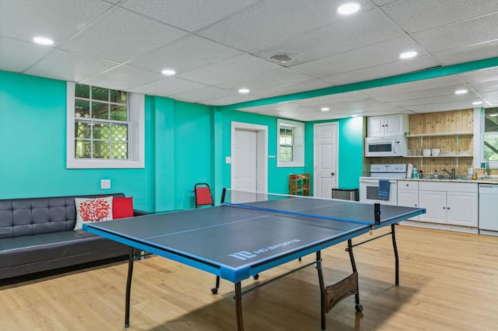 Comfortable, Close To Everything, 3 Acres Of Fun! - Asheville, NC