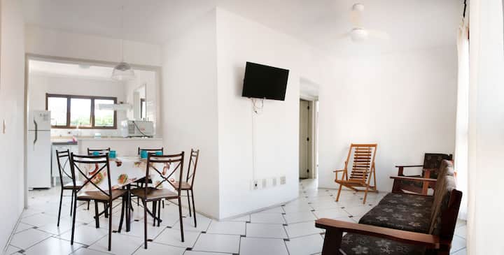 Apto 06 Enseada Guarujá-2 Vagas Garagem-2 Banhos - Guarujá