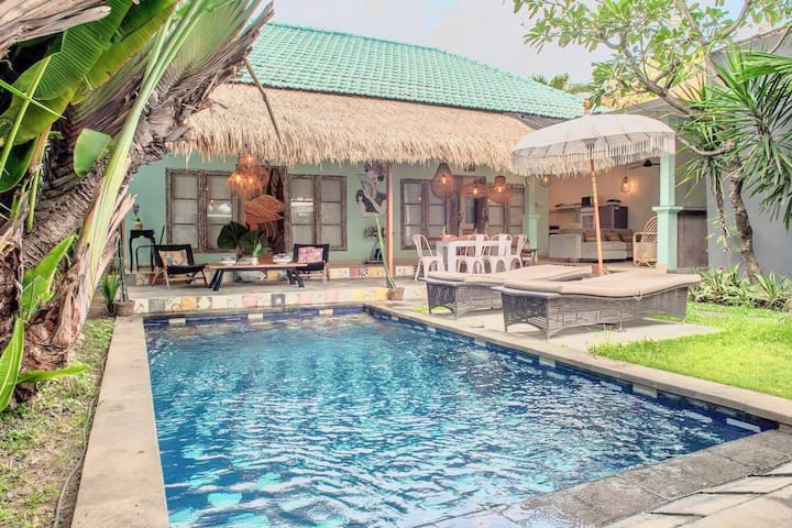 Seminyak Beach Seasalt Hibiscus Villa W/ Pool - Seminyak