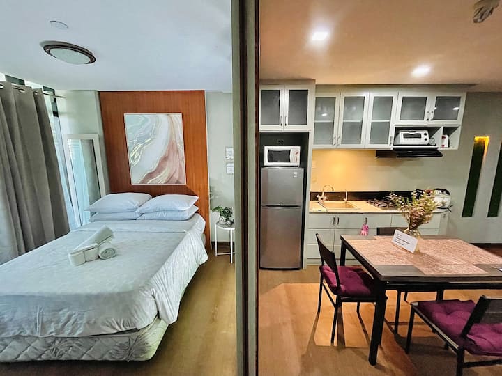 Spacious 1 Br Unit In Appleone Ayala - Cebú