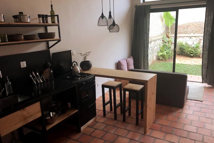 The Secret Jungle - A Studio In Kacyiru - Kigali