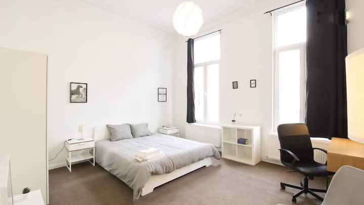 Large & Bright Room 2 Min From South Station *1* - Brussels