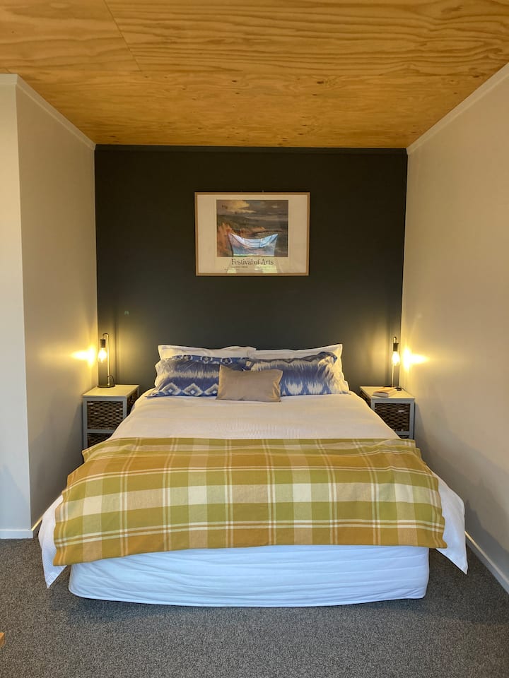 Mt Iron Hideaway - Wanaka