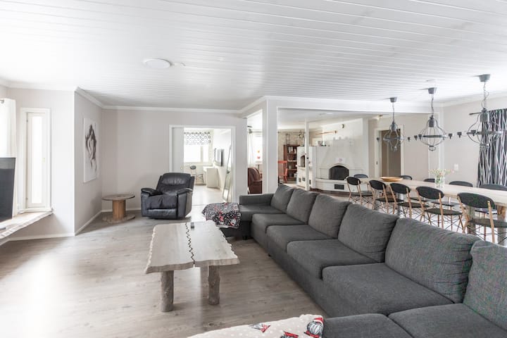 Villa Huvikumpu In The Heart Of Rovaniemi (230sqm) - Rovaniemi