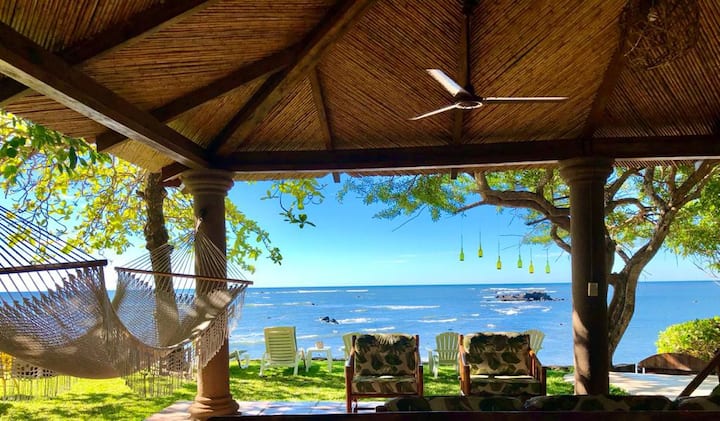 Playa El Flor, Beach Front, White Sand, Lava Reef - El Salvador