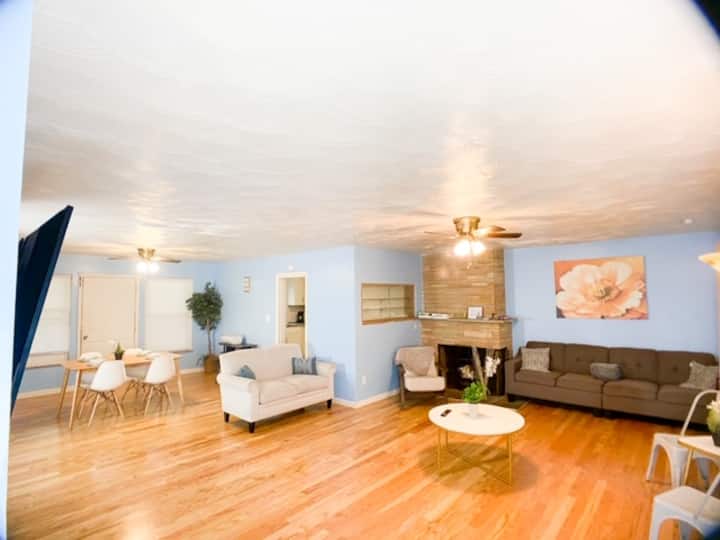 Luxury Modern Smart Home 3 Br Near Downtown Dayton - Dayton, OH