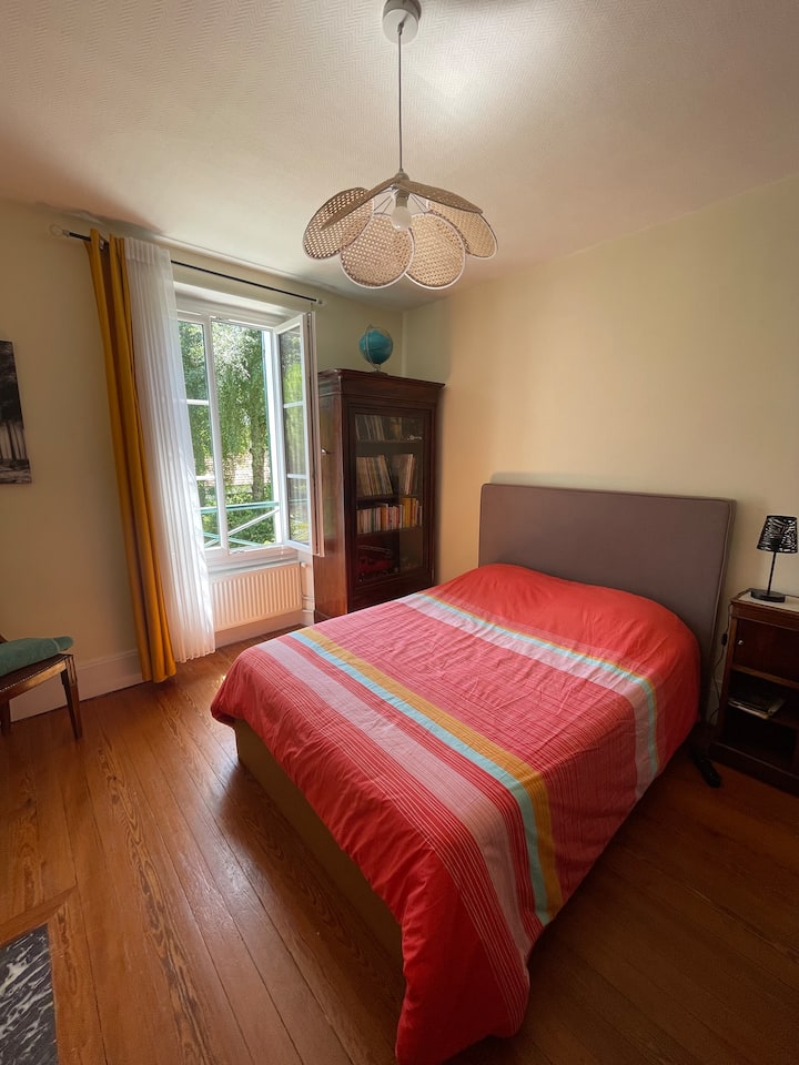 Chambre En Ville Au Vert - Fontainebleau