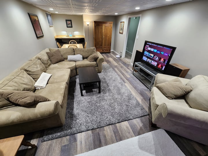 Entire Basement Guest Suite Near Red Rocks - Morrison, CO