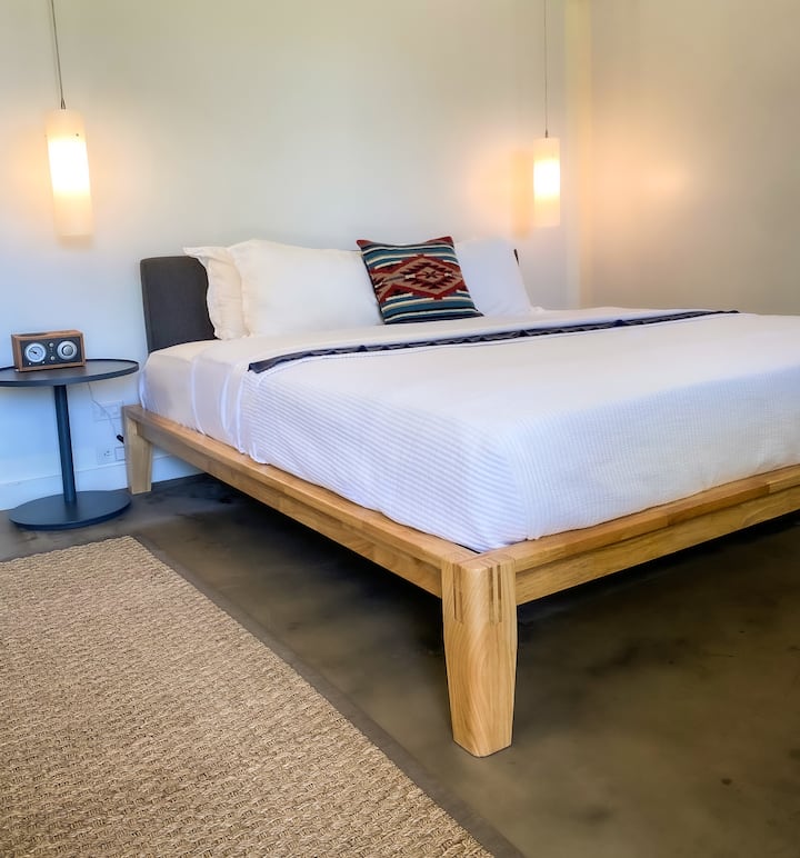 A Marfa Icon! Queen Hotel Room - Marfa, TX