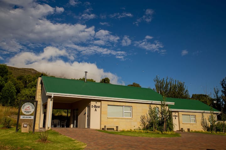 2-rest Cottage A The Clarens Golf & Leisure Estate - Clarens