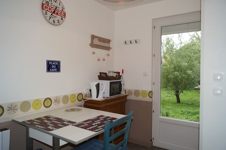 Studio Indépendant Dans Une Maison Individuelle - Angers