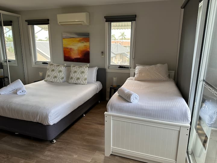 Garden View Studio B -Min 5 Night - Mooloolaba