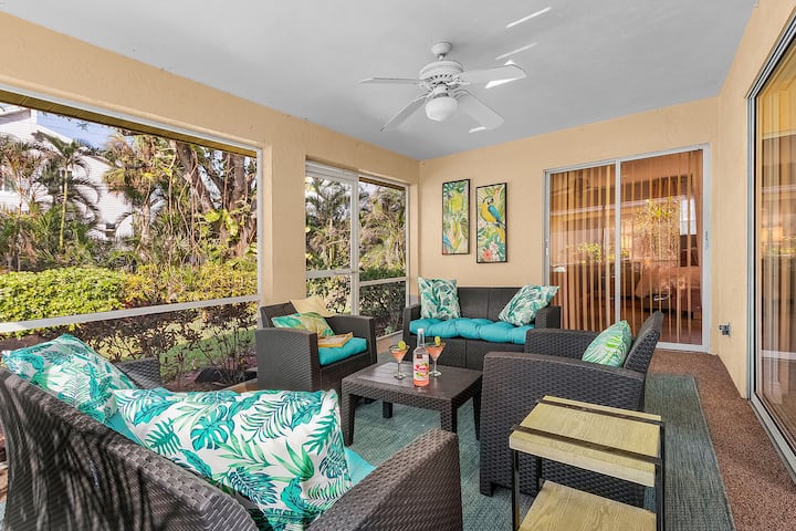 Tropical Vacation Home Close To Vanderbilt Beach - Naples Park, FL