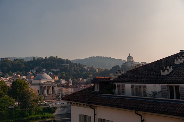 Mansarda Vista Spettacolare Nel Cuore Di Torino - Turín