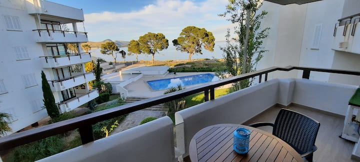 Llenaire Mar: Beachfront Apartment With Pool - Pollença