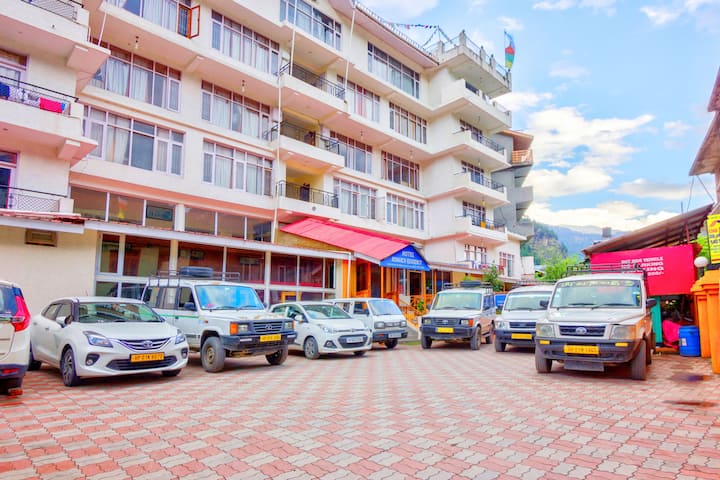 Hotel Monarch Residency Manali - Manali