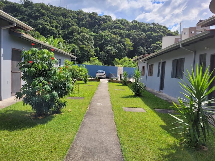 Casa Aconchegante Em Condomínio Fechado. Uma Jóia. - Caraguatatuba