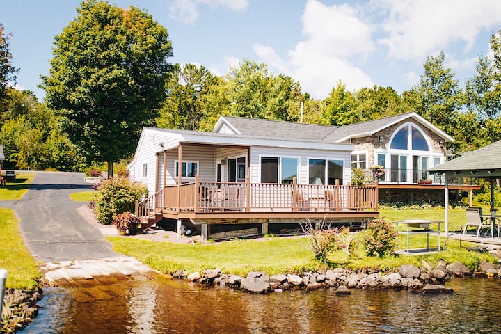 Portage Lake Cabins - Cabin 5 - Houghton, MI