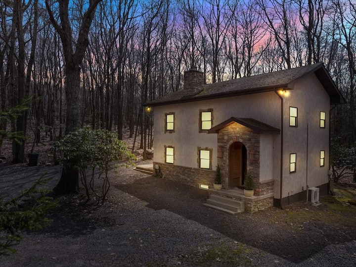Villa On The Mount - Pocono Mountains, PA
