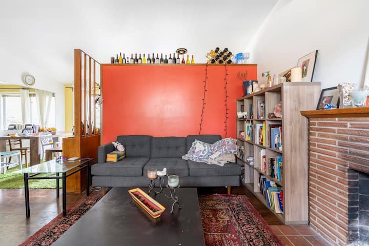 Adorable Room In Recently Remodeled Home - Redmond, WA