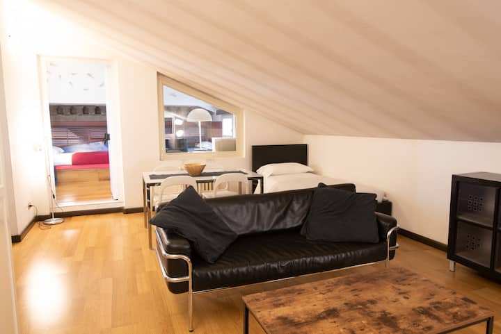 Top Floor With Outdoor Lounge (D) - Padua