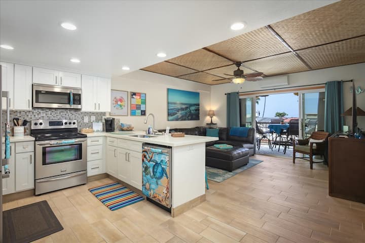 Just Wow! Kailua Village Condo - Kailua-Kona, HI
