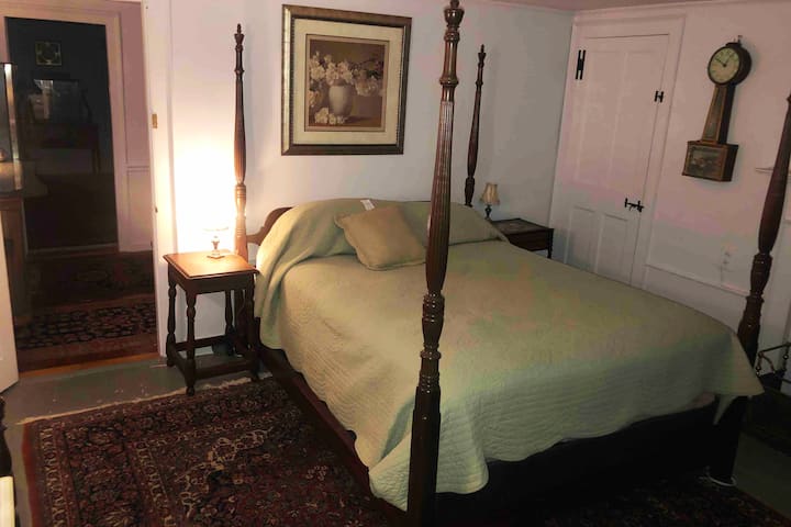 Philip Towle 1763 House - Chippendale Room - Seabrook, NH