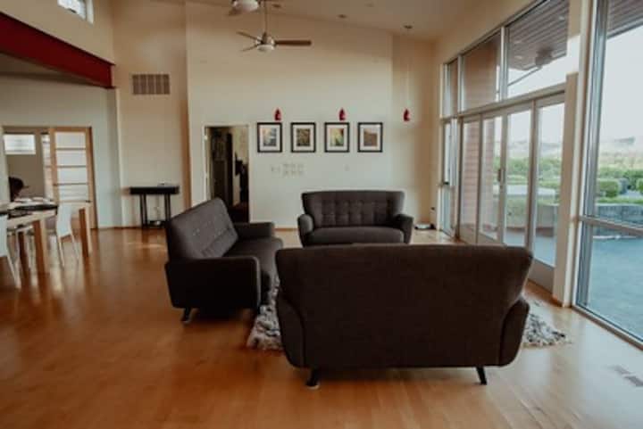 High Class Contemporary Home, 270 Degrees Of Views - Boise, ID