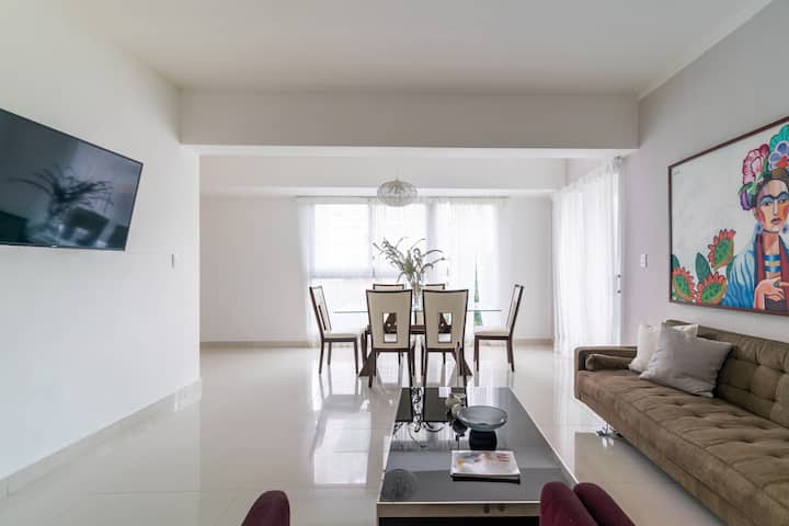 4br Luxe Oasis:2 Units + Jacuzzi - Santo Domingo