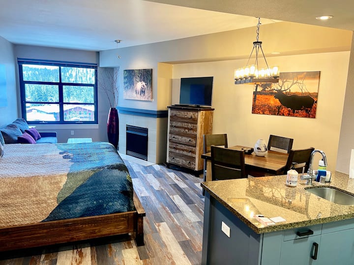 Top Floor Monache Larger Studio Remodeled. Dogs Ok - Mammoth Mountain, CA