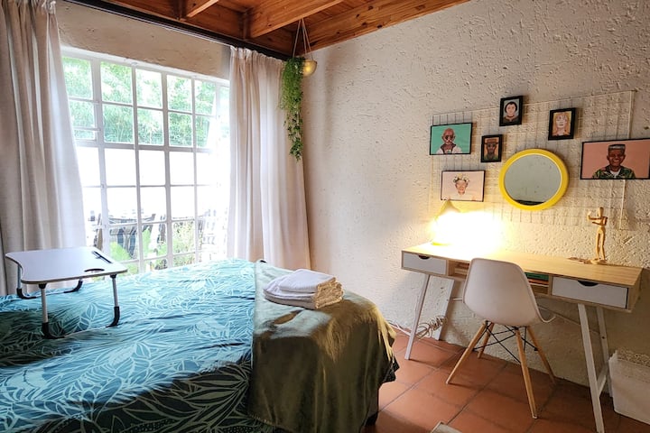 Long Stay Or Female Traveler. Room In House. - Centurion