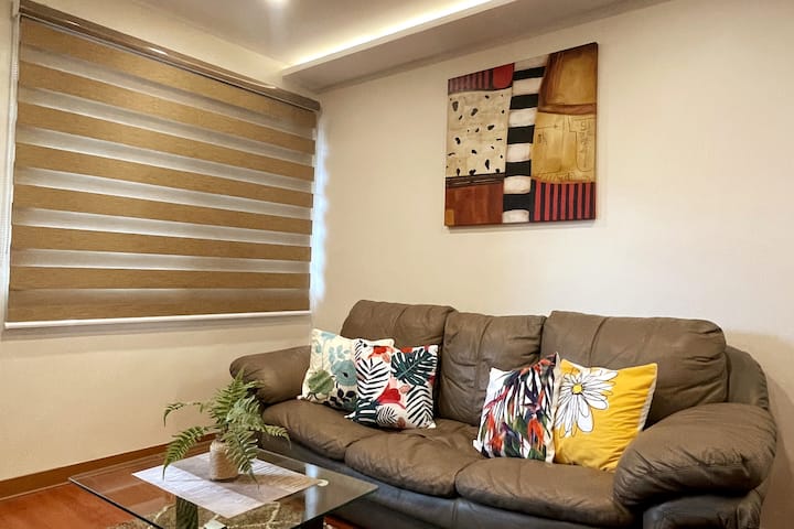 2 Air-conditioned Bedroom Fully Furnished Unit - Pasig