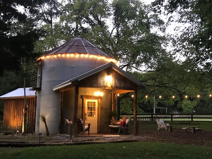 The Lodge Grain Bin At Goose Creek Farm. - Tennessee