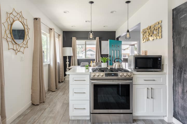 Family Home 3 Bed/1bath - Long Beach, CA