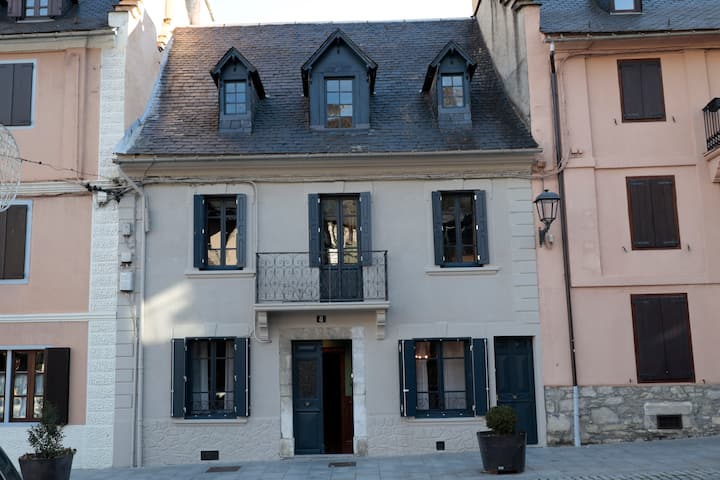 Casa Estilo Francés En Vielha - Viella