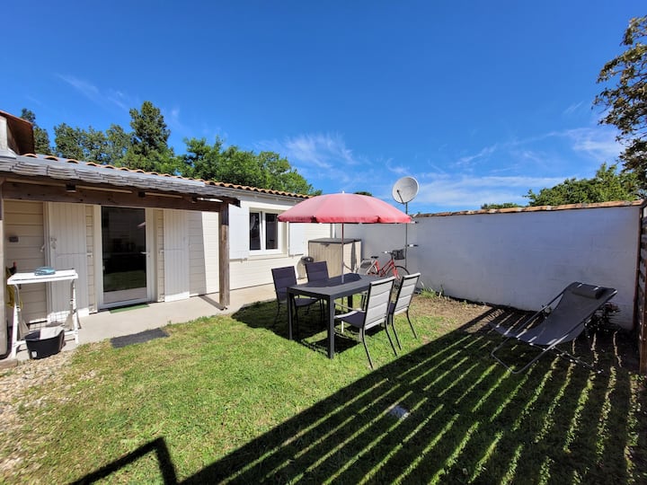 Maisonnette Avec Jardin Privé Au Calme - Saujon