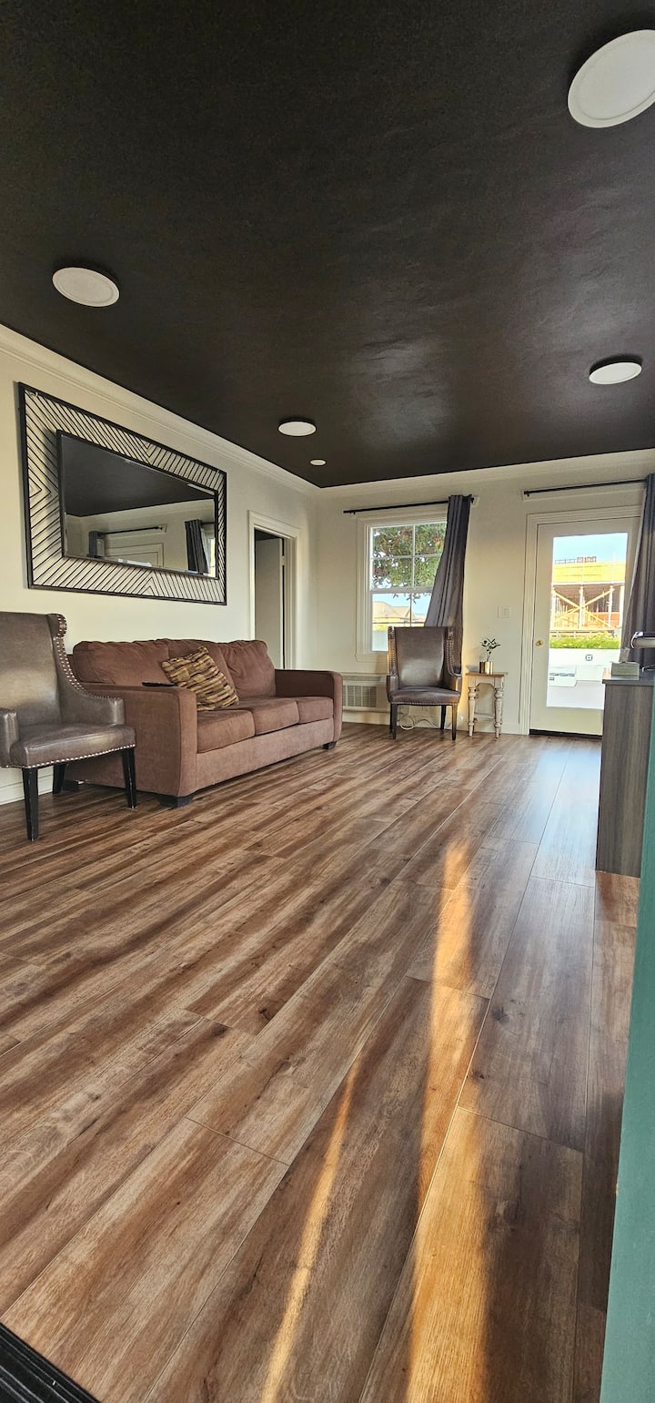 Two-room Family Suite - No View - Santa Cruz, CA