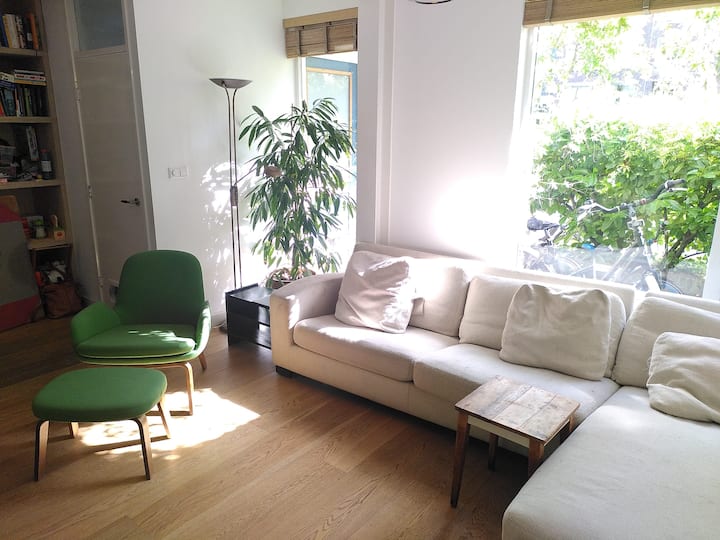 Large Family House With Free Parking! - Amsterdam