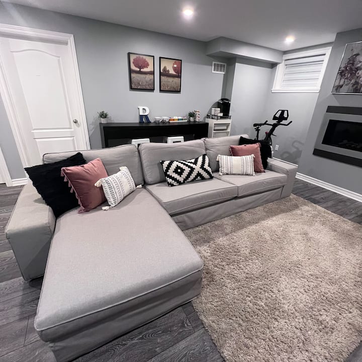 Private Basement Suite - Ottawa