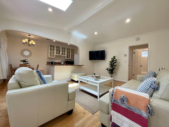 Charming 1bed/1bath On Glendon Avenue In Westwood - Beverly Hills, CA